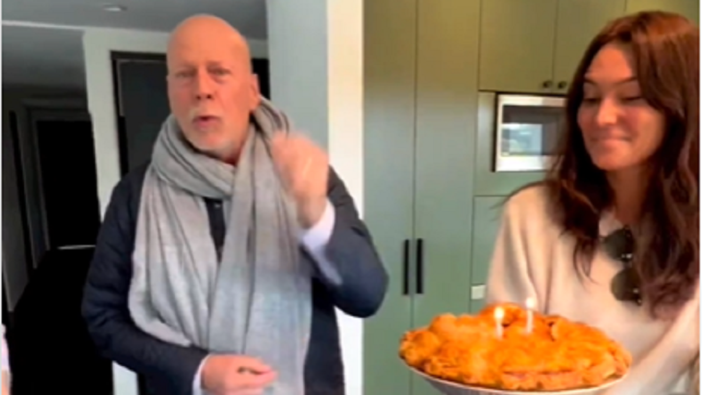 Bruce Willis reaparece para celebrar su cumpleaños | Agenciapi.co